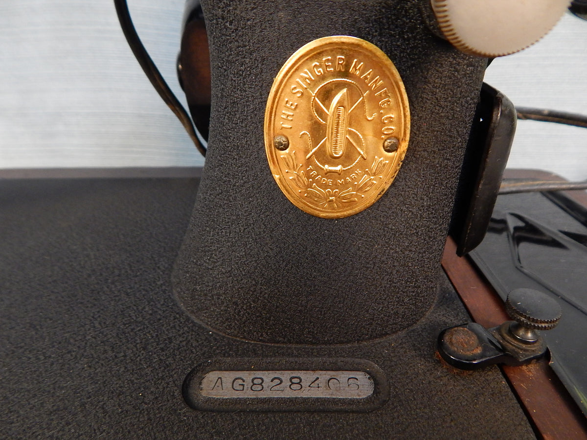 Singer 128 Sewing Machine with Bentwood Case – Second Life Upscale Thrift